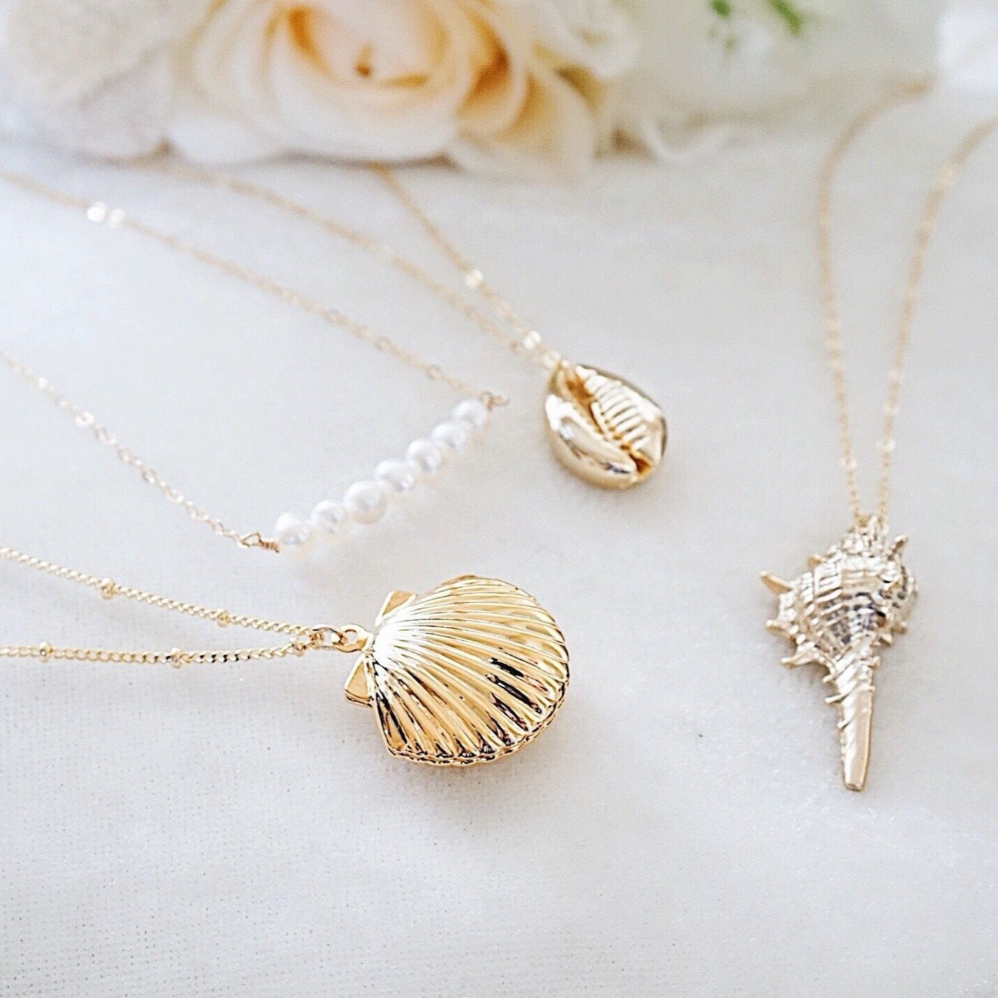 Gold Clam Shell Locket Necklace – YSM Designs